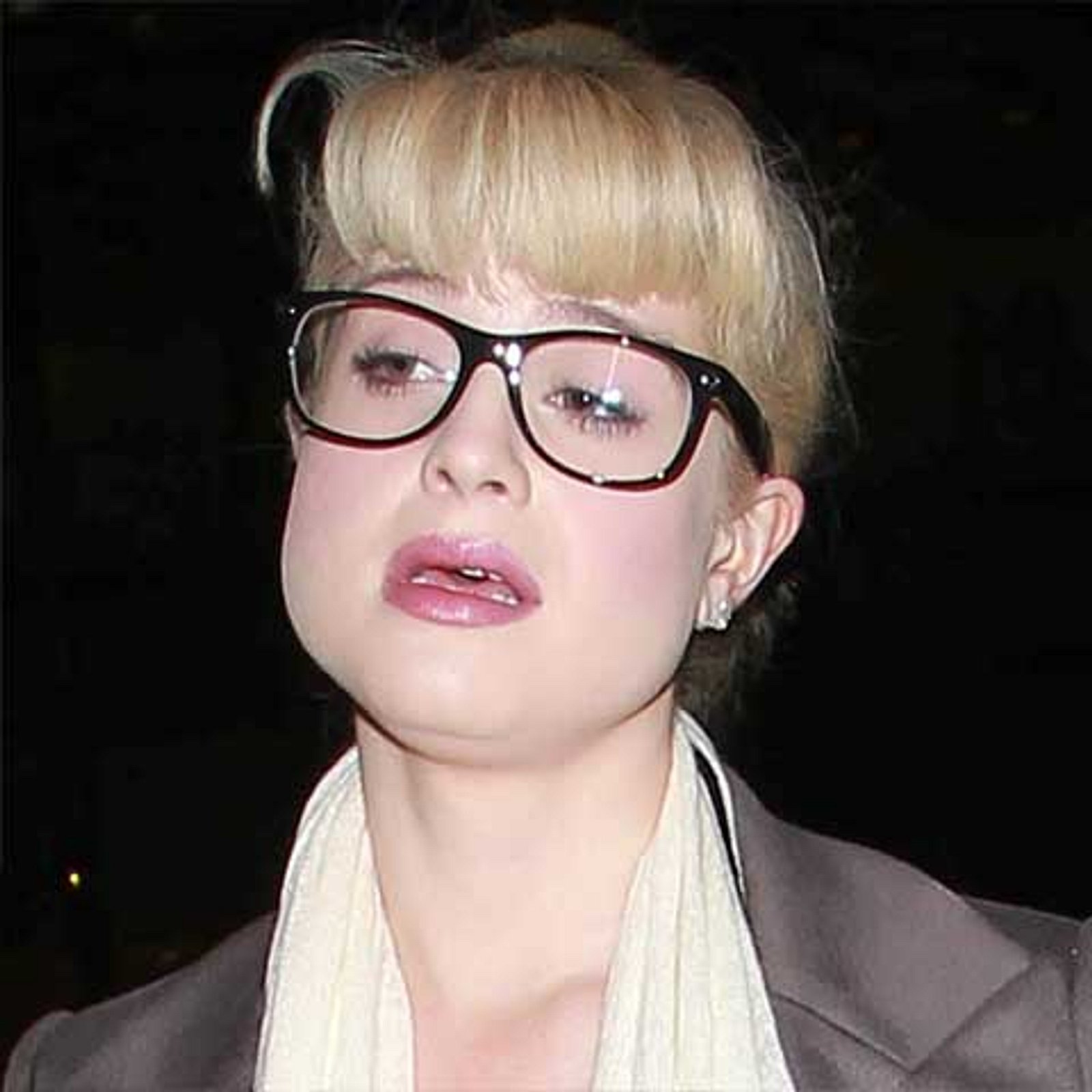 Stars mit Nerd Brillen - In oder Out? | Stars mit Nerd Brillen | BRAVO