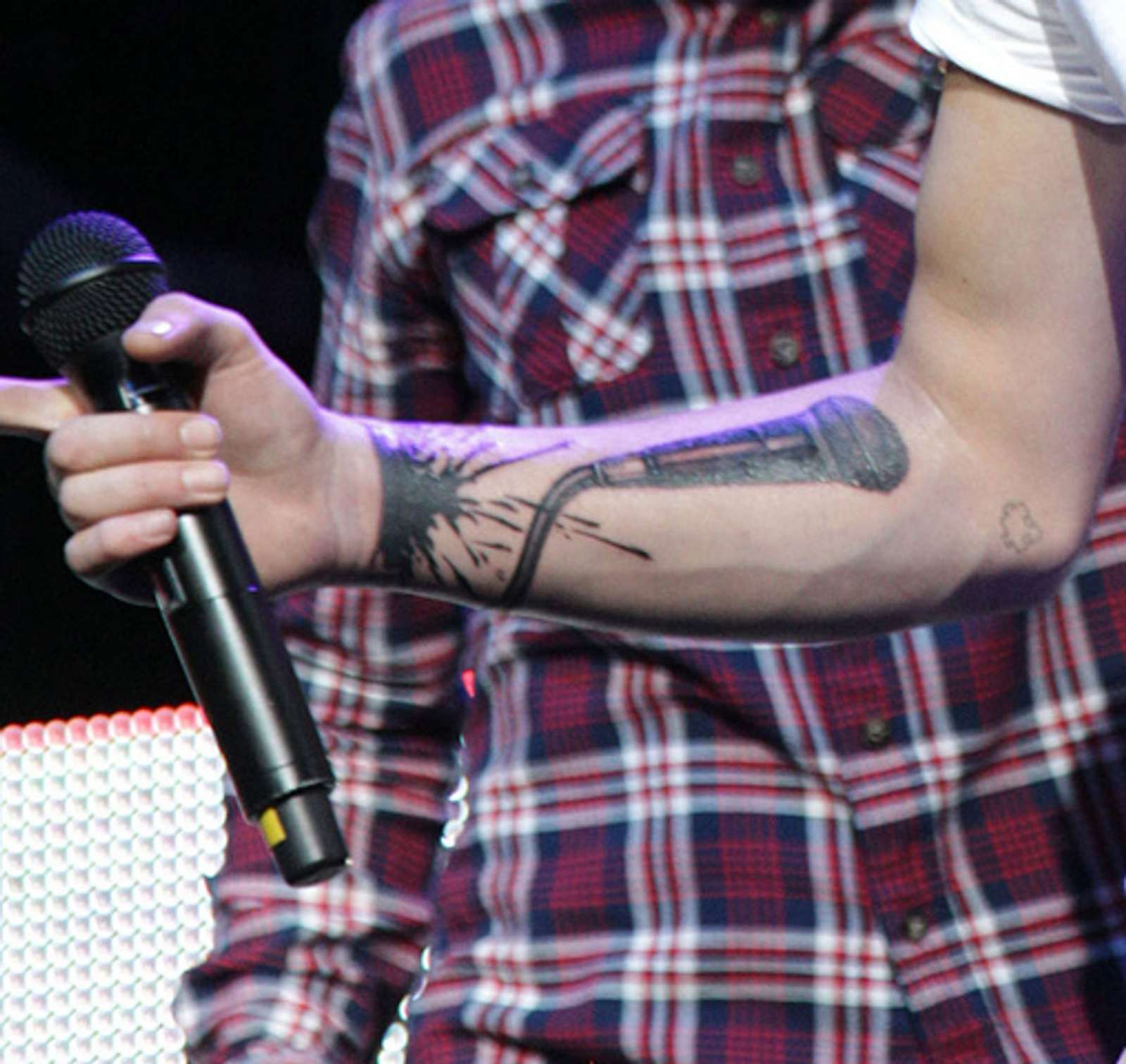 One Direction Tattoos | One Direction: Ihre Tattoos | BRAVO