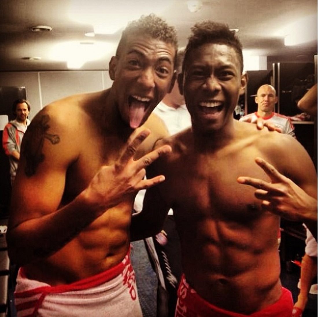 Jerome Boateng & David Alaba | EM 2016: Die heißen Sixpacks der Fußball ...