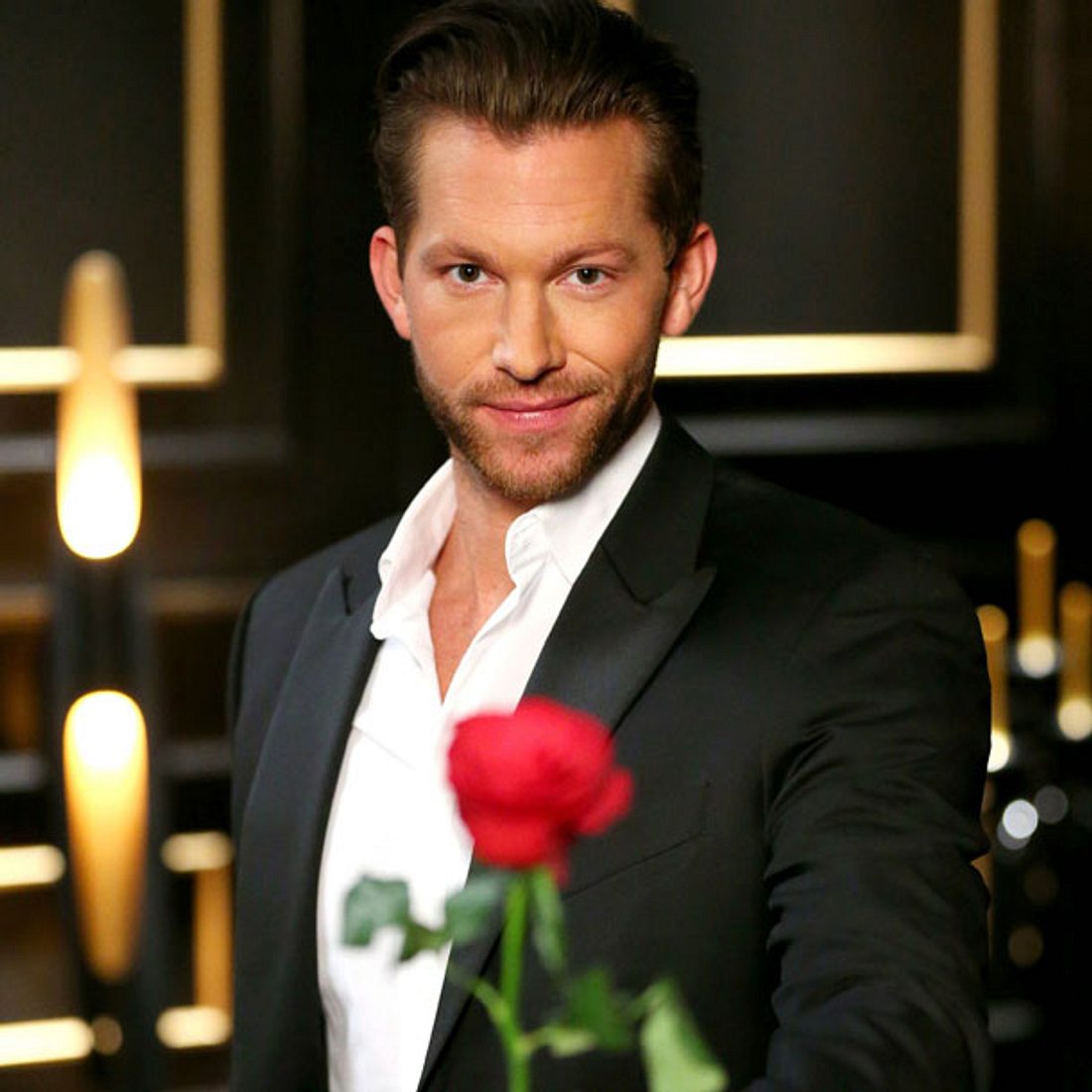 "Bachelor 2015": Das ist der Bachelor Oliver Sanne! | BRAVO