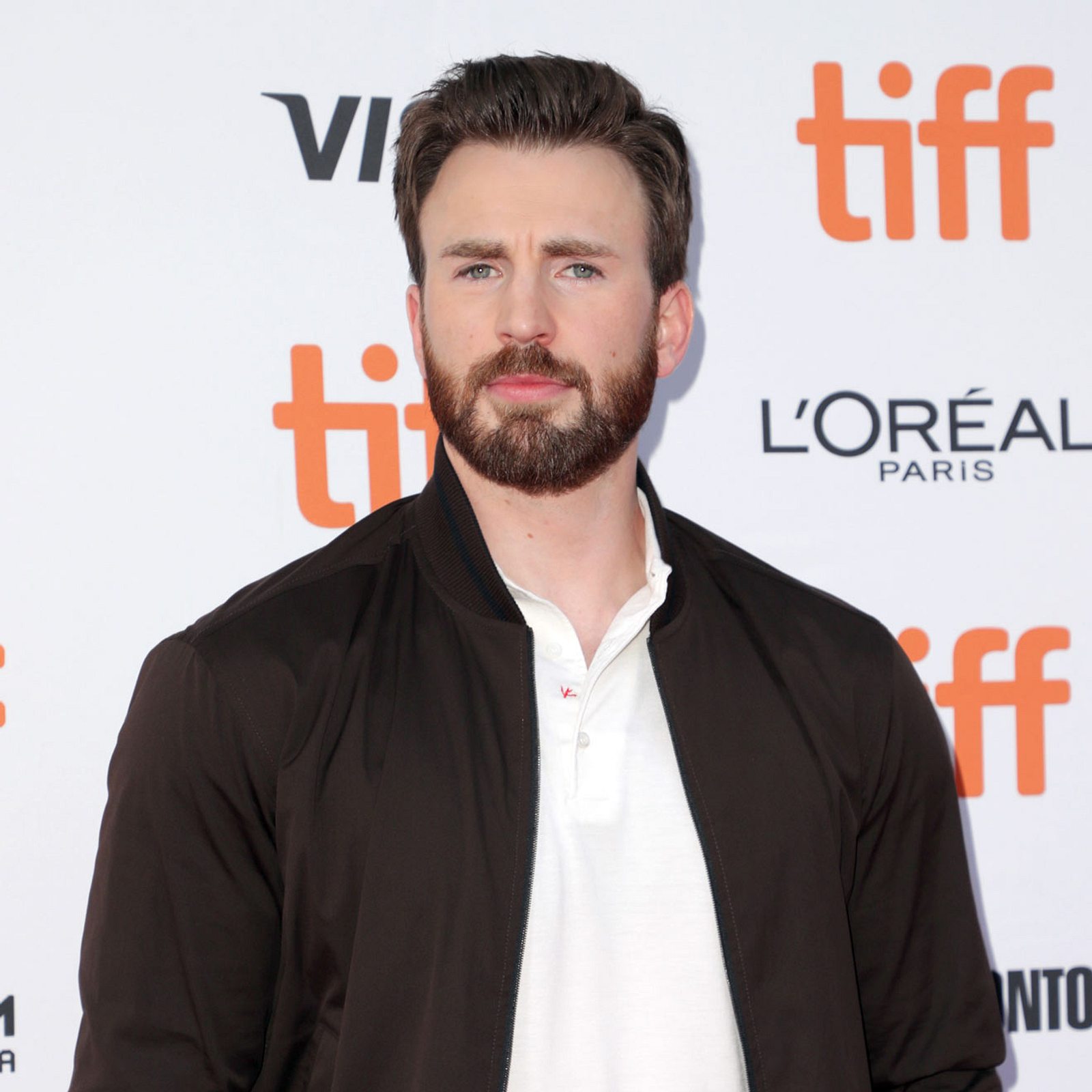 Chris Evans: “Avengers”-Star nutzt Penis-Skandal für den guten Zweck ...