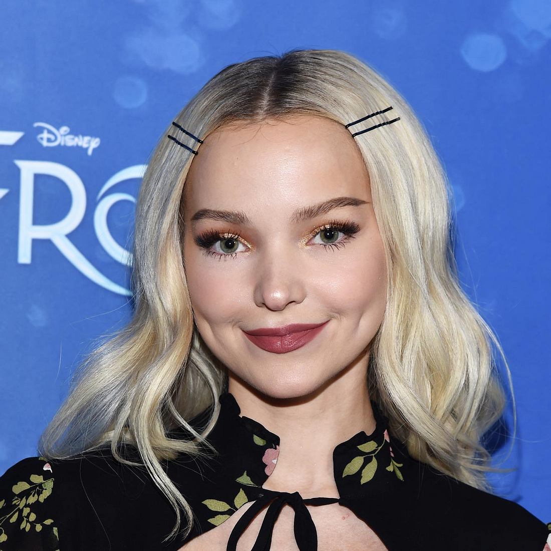 Descendants Star Dove Cameron Das Ist Ihre Handynummer Bravo