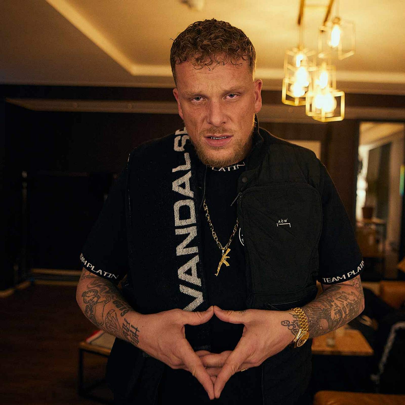 Platz 2 für Bonez MC | Das sind die 10 erfolgreichsten Deutsch-Rapper ...