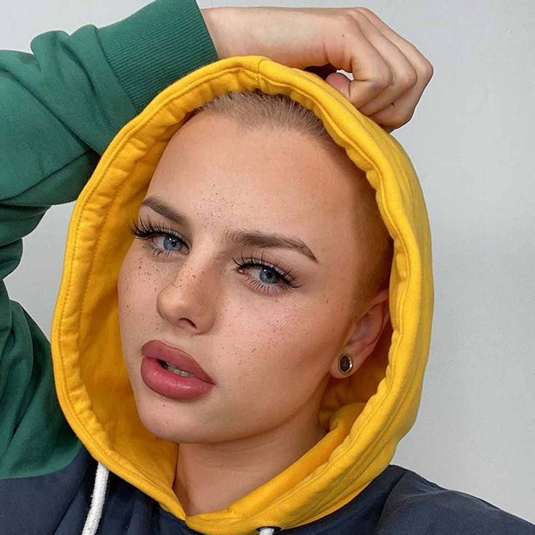 Theo Vanity | Die coolsten männlichen Beauty-YouTuber | BRAVO