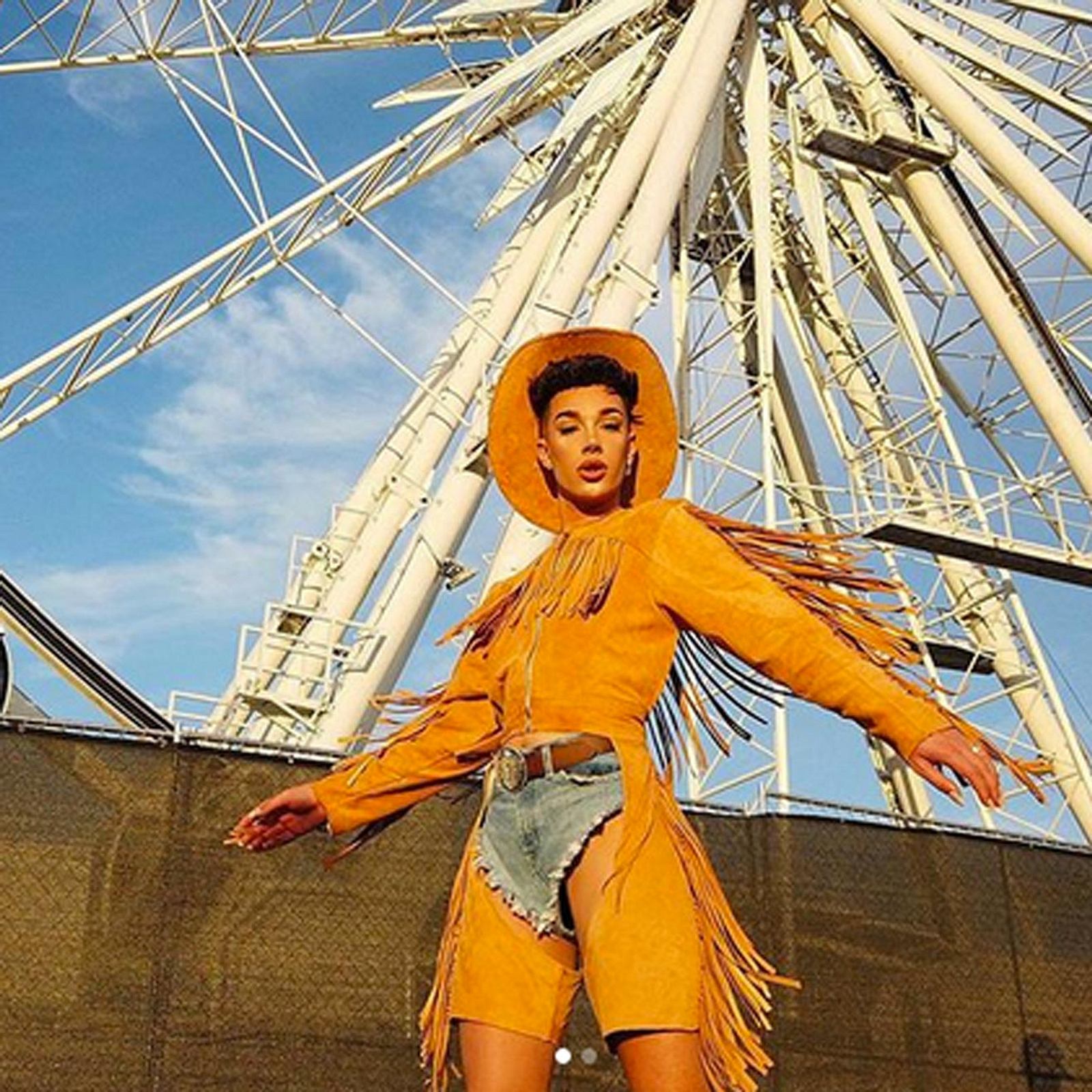 Coachella-Look | James Charles: Seine coolsten Looks | BRAVO