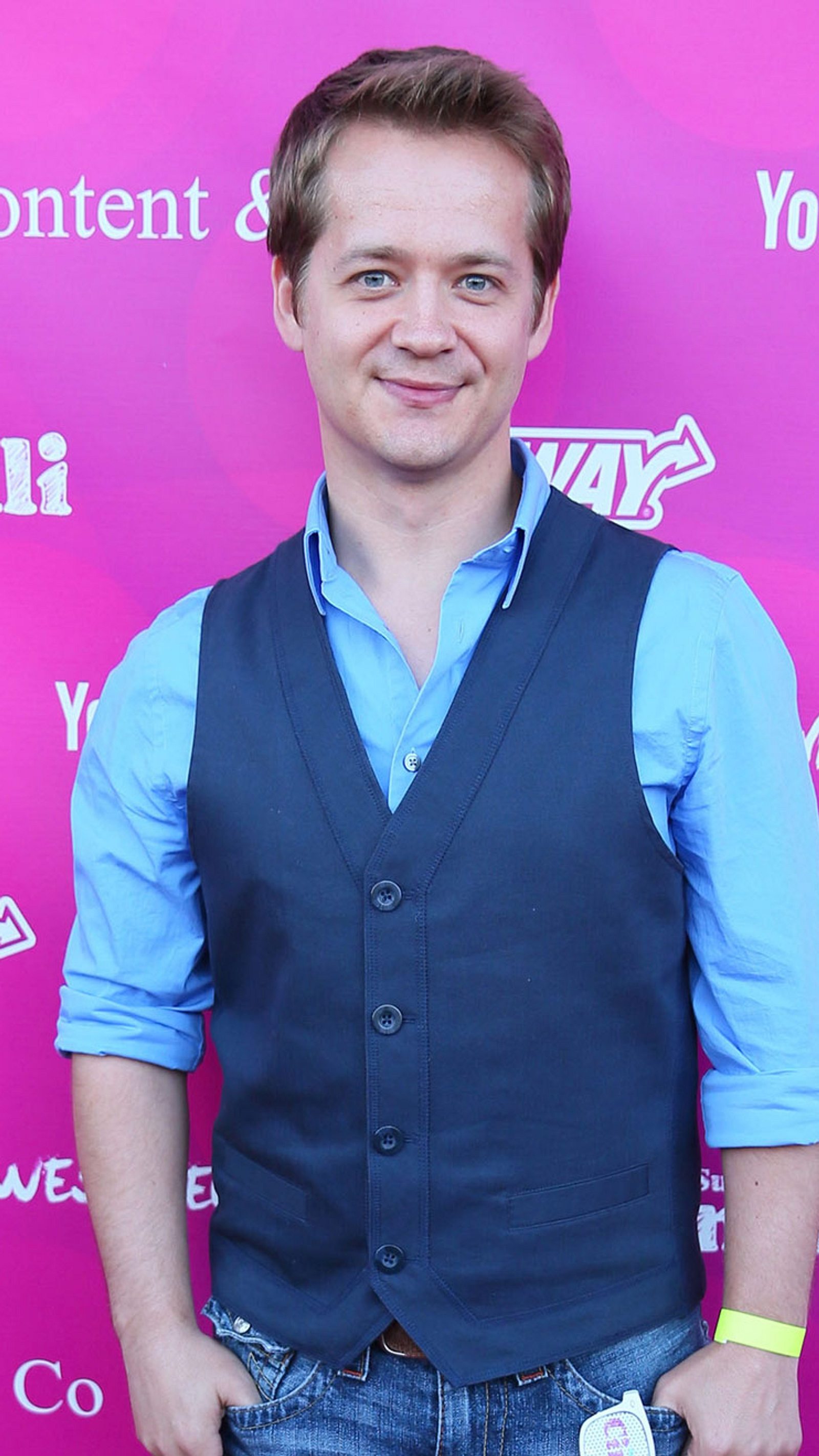 Jason Earles 2024