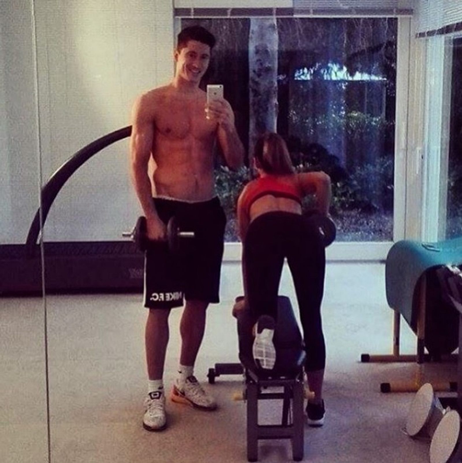 Robert Lewandowski | EM 2016: Die heißen Sixpacks der Fußball-Stars ...