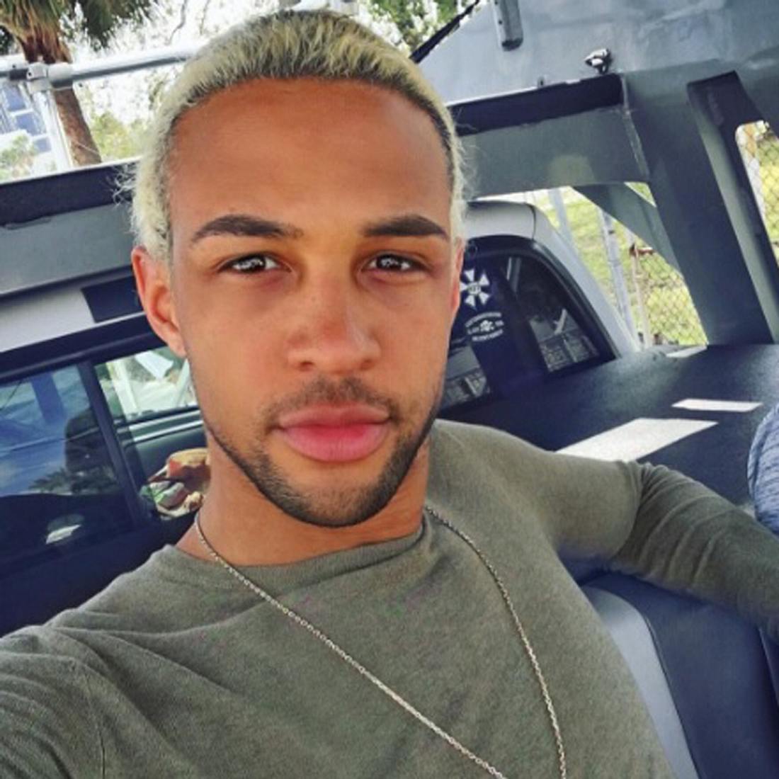 Simon Desue: So krass sieht seine neue Wohnung in Miami aus! | BRAVO Simon Desue: So krass sieht seine neue Wohnung in Miami aus! | BRAVO