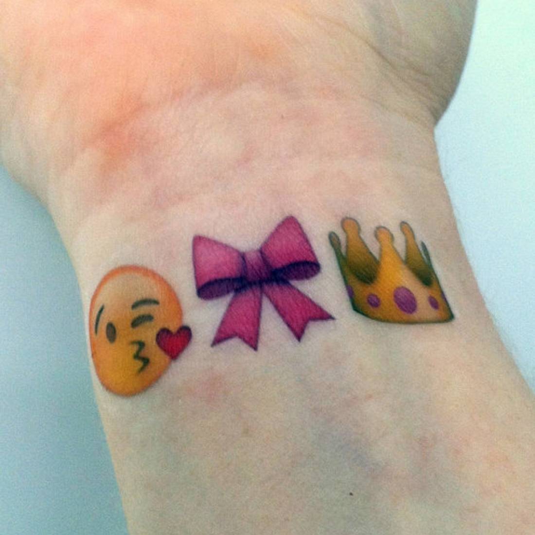 Die witzigsten Emoji-Tattoos | BRAVO
